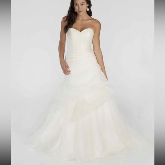 Kirstie Kelly | Dresses | Kirstie Kelly Quartz Wedding Dress Size 6 Nwt | Poshmark